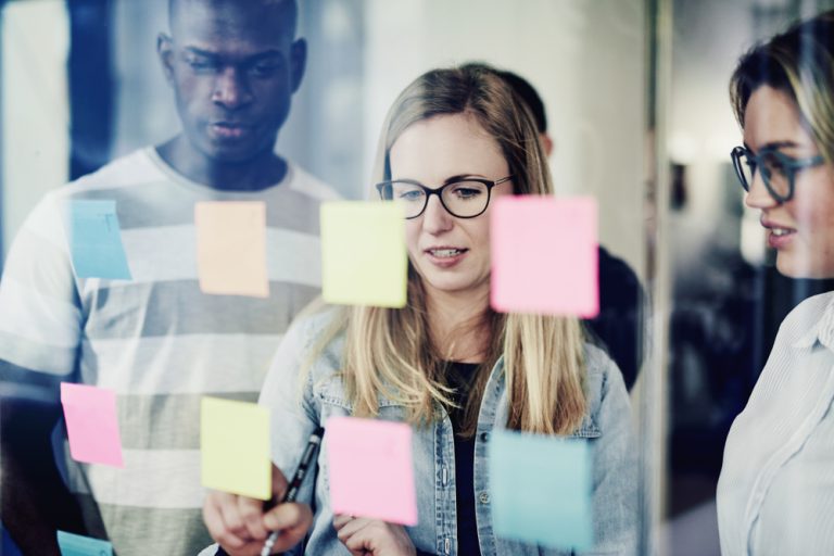 O que é brainstorming e como chegar a essa tempestade de ideias